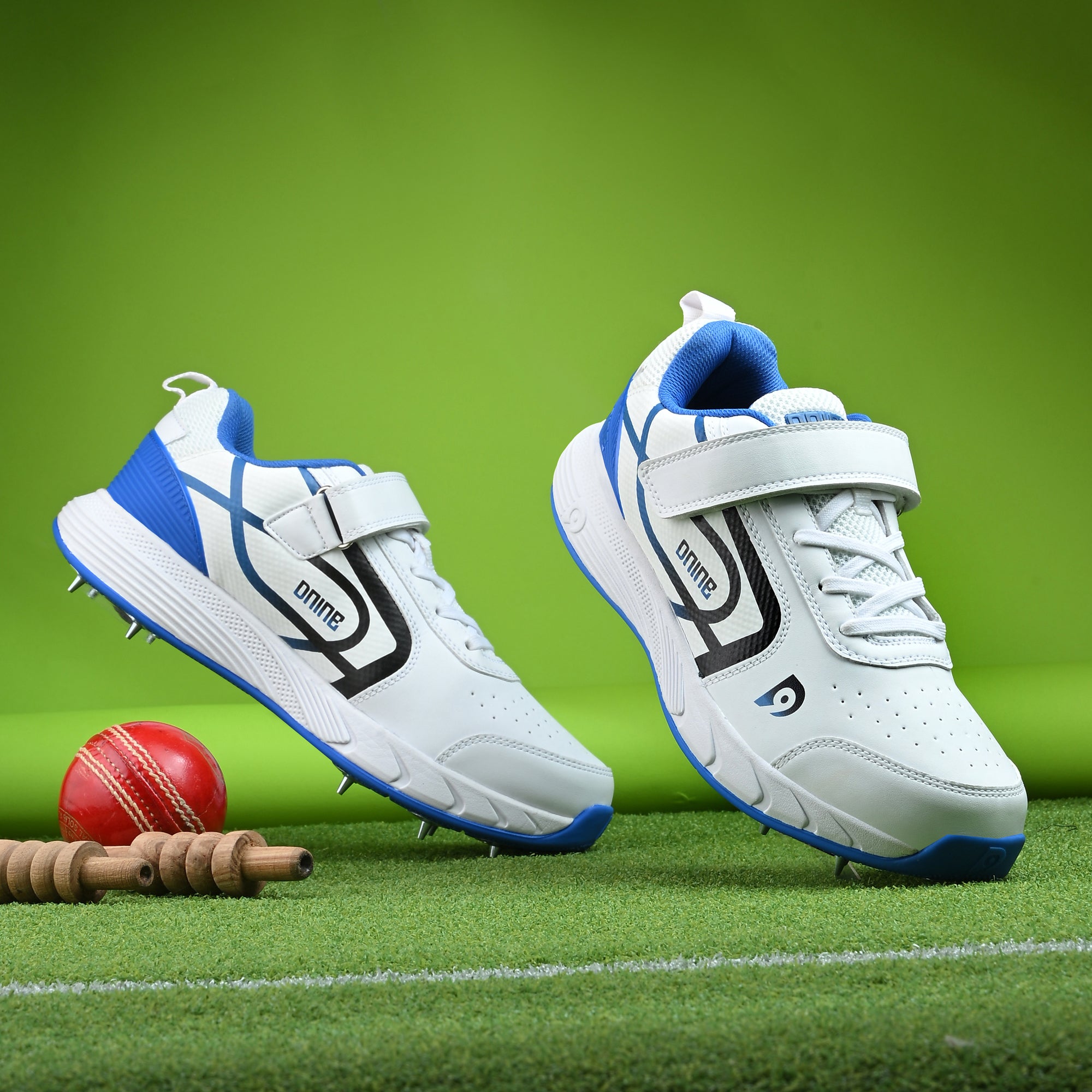 Classic-2 Bowling Spike Cricket Shoes – DNINE